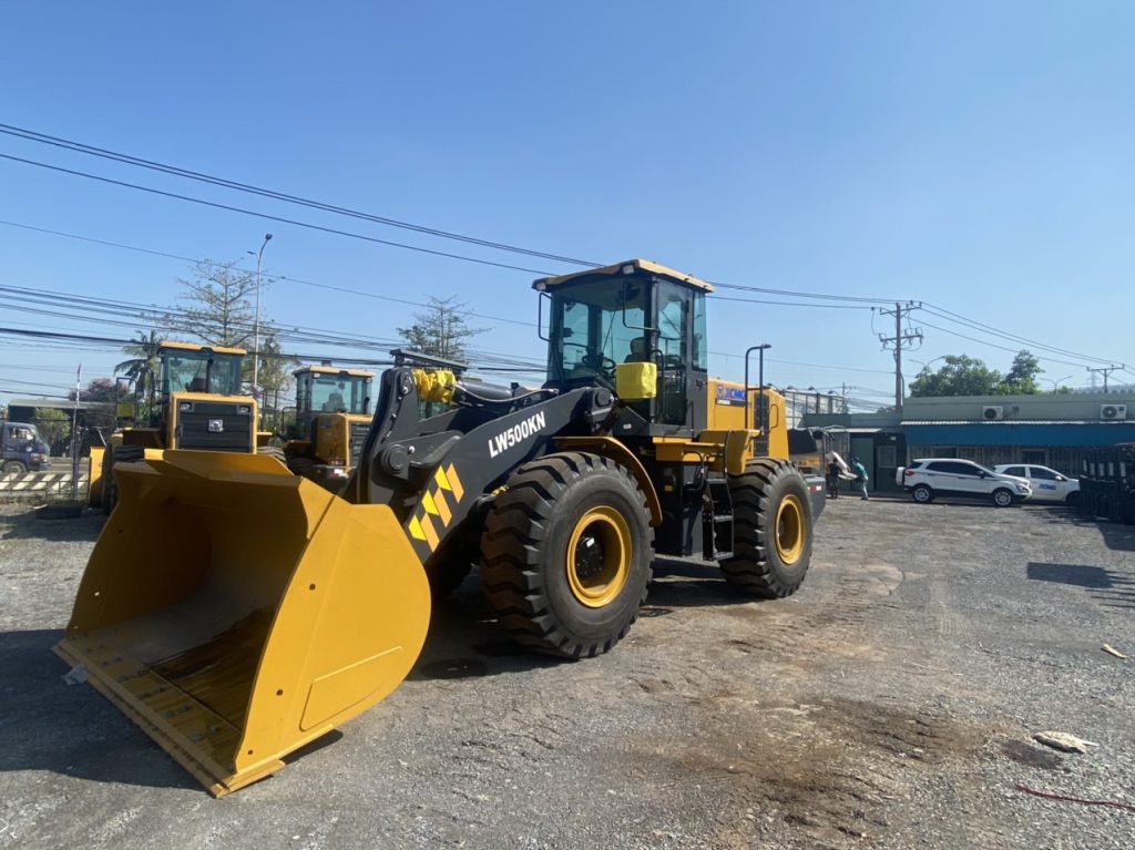 Xúc lật XCMG LW500KN gầu 4.2 m3 - Tải trọng gầu 5 Tấn